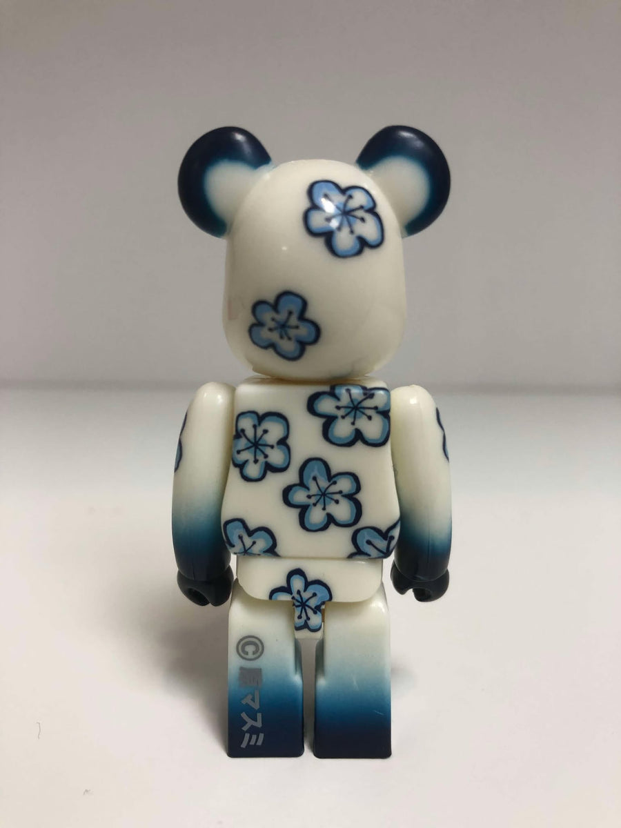 Medicom 100% Bearbrick Artist Series 36: Flower Fleur - Masumi Hara ...